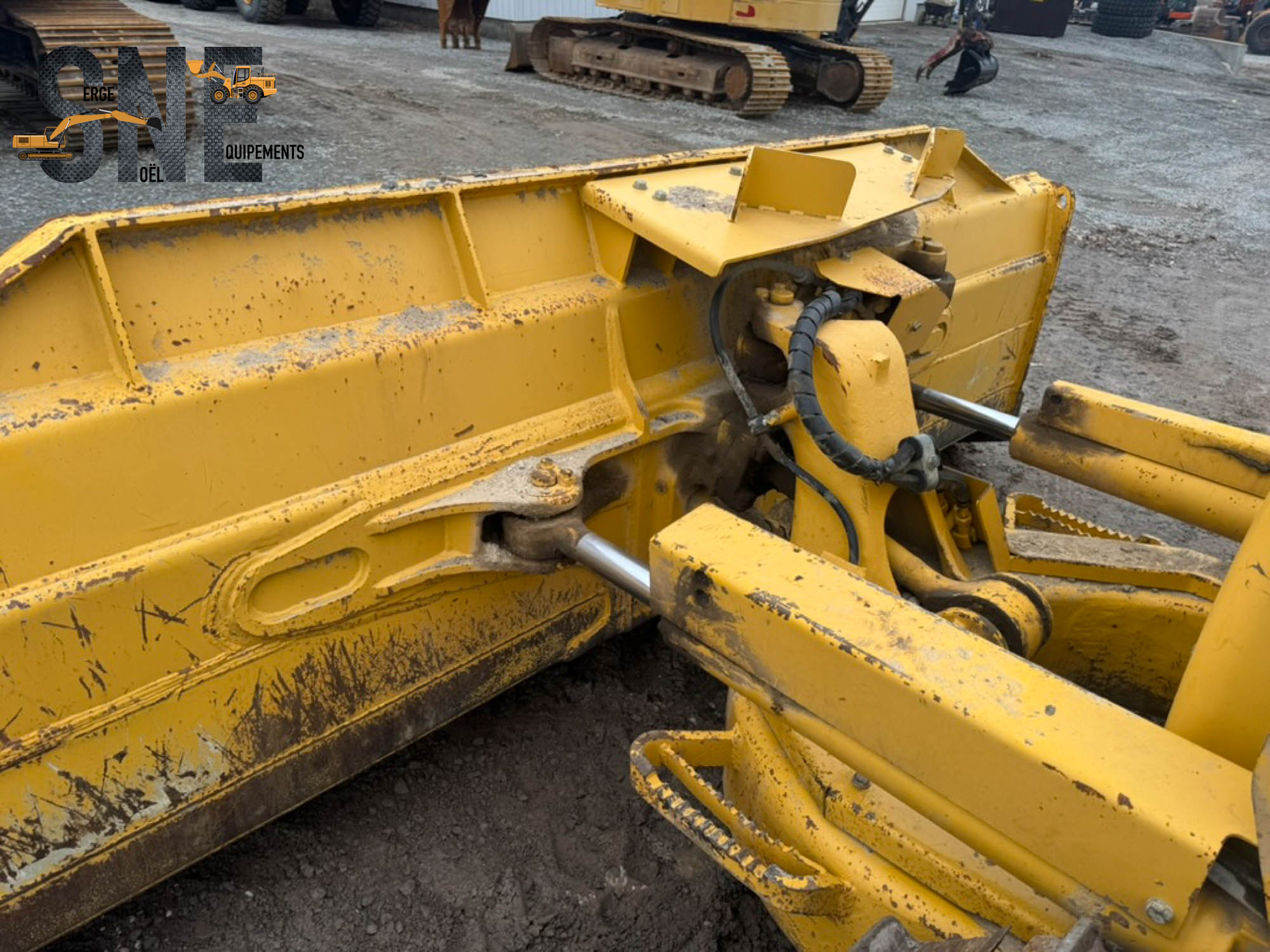 Bouteur sur chenilles Komatsu D51PX-22